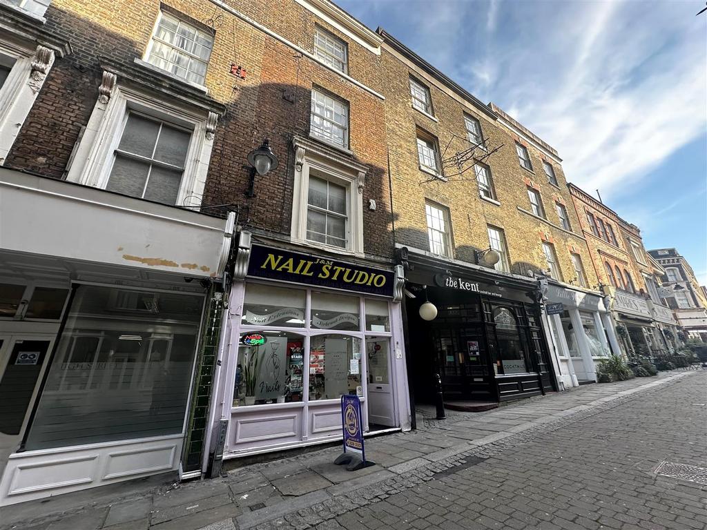 High Street, Gravesend Studio to rent - £700 pcm (£162 pw)