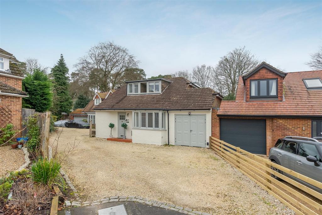 Fox Covert Close, Sunninghill 3 bed detached house for sale - £850,000