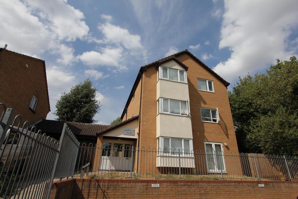 Conniburrow, Milton Keynes MK14 1 bed flat - £925 pcm (£213 pw)