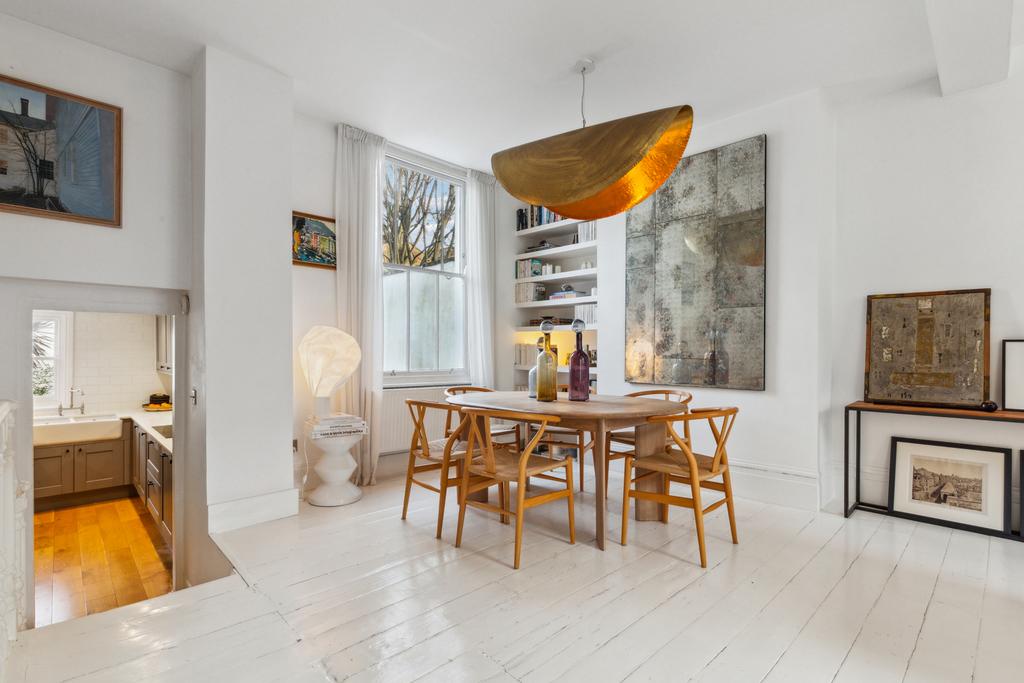 Mitchison Road, East Canonbury, London 2 bed flat - £4,750 pcm (£1,096 pw)