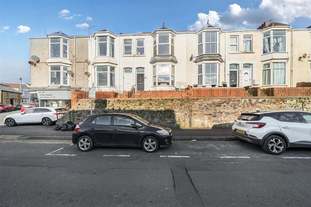 Eversley Road, Sketty, Swansea 3 bed terraced house - £280,000