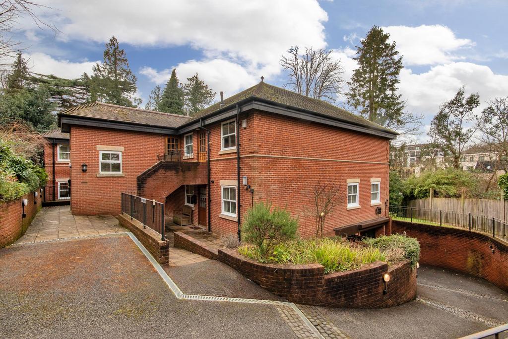 Frant Road, Tunbridge Wells, TN2 2 bed flat for sale - £300,000