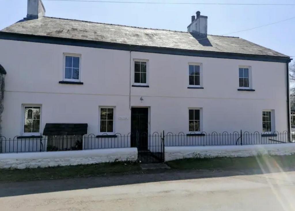 Gwynfe, Llangadog 4 bed house for sale - £485,000