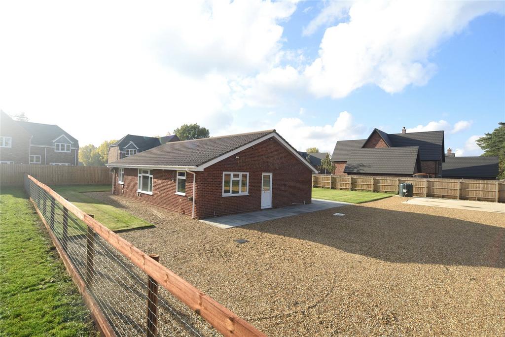 Stock Corner, Beck Row, Bury St.... 3 bed bungalow - £325,000