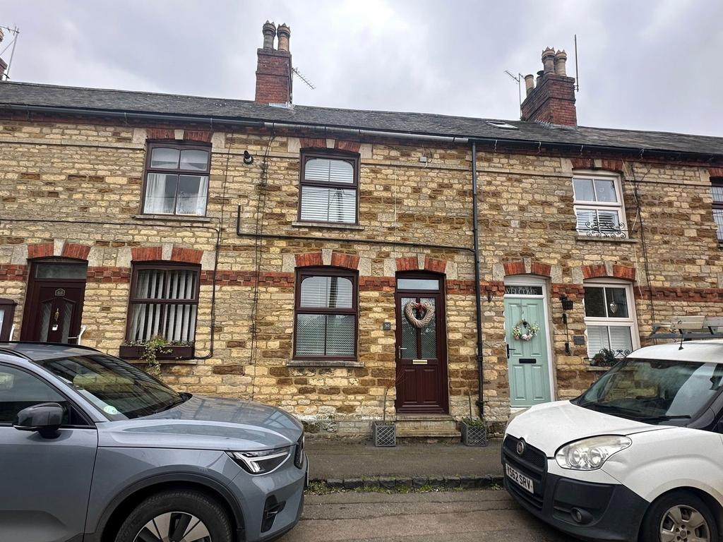 High Street, Corby NN17 2 bed cottage for sale - £220,000