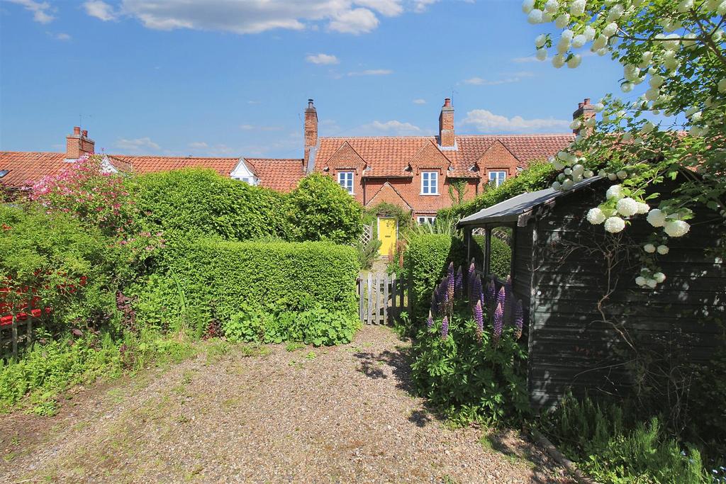 The Street, Itteringham, Norwich 2 bed terraced house - £325,000