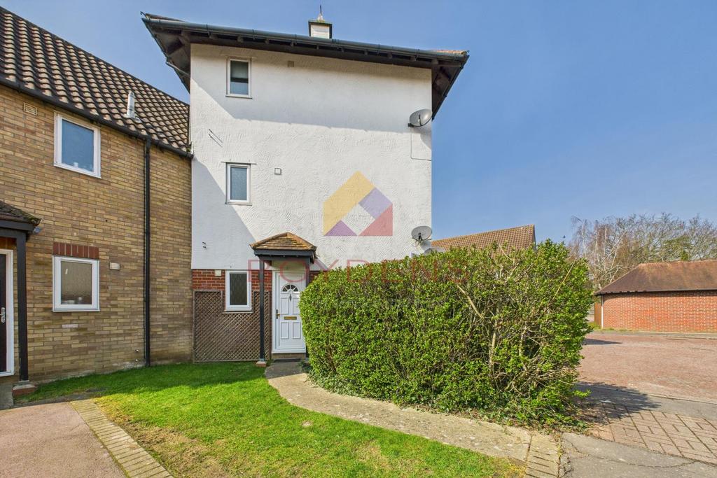 Dale Close, COLCHESTER CO3 1 bed maisonette for sale - £140,000