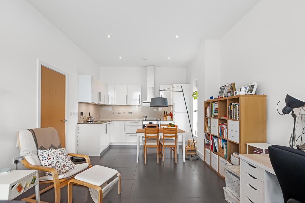 Wick Tower, London, SE18 1 bed flat - £1,500 pcm (£346 pw)