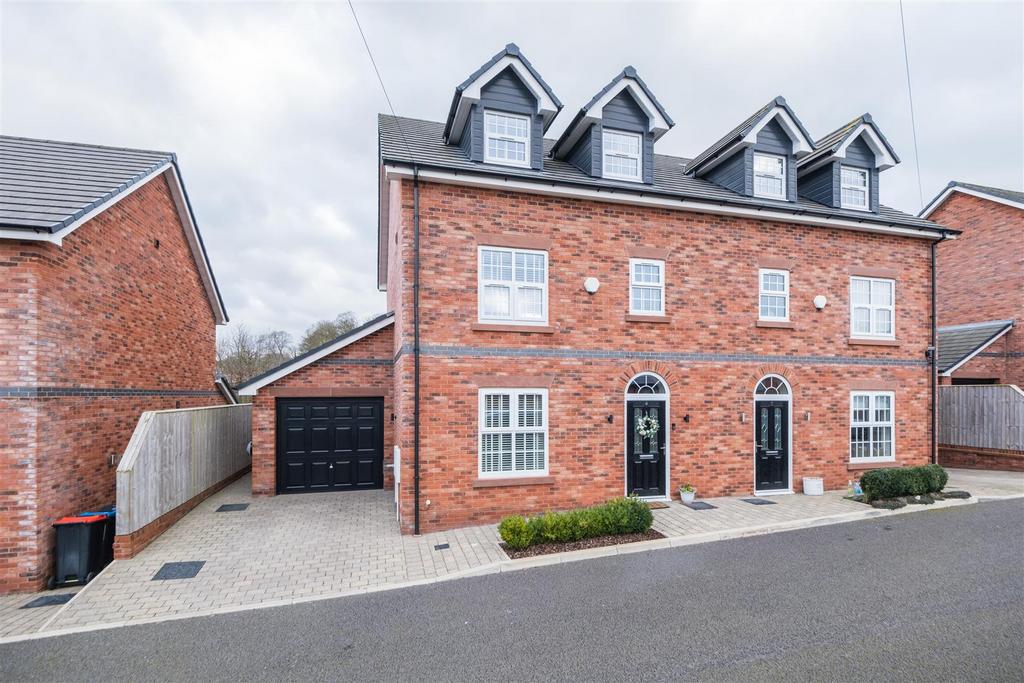 Poppy Lane, Tarporley 4 bed semi-detached house for sale - £585,000