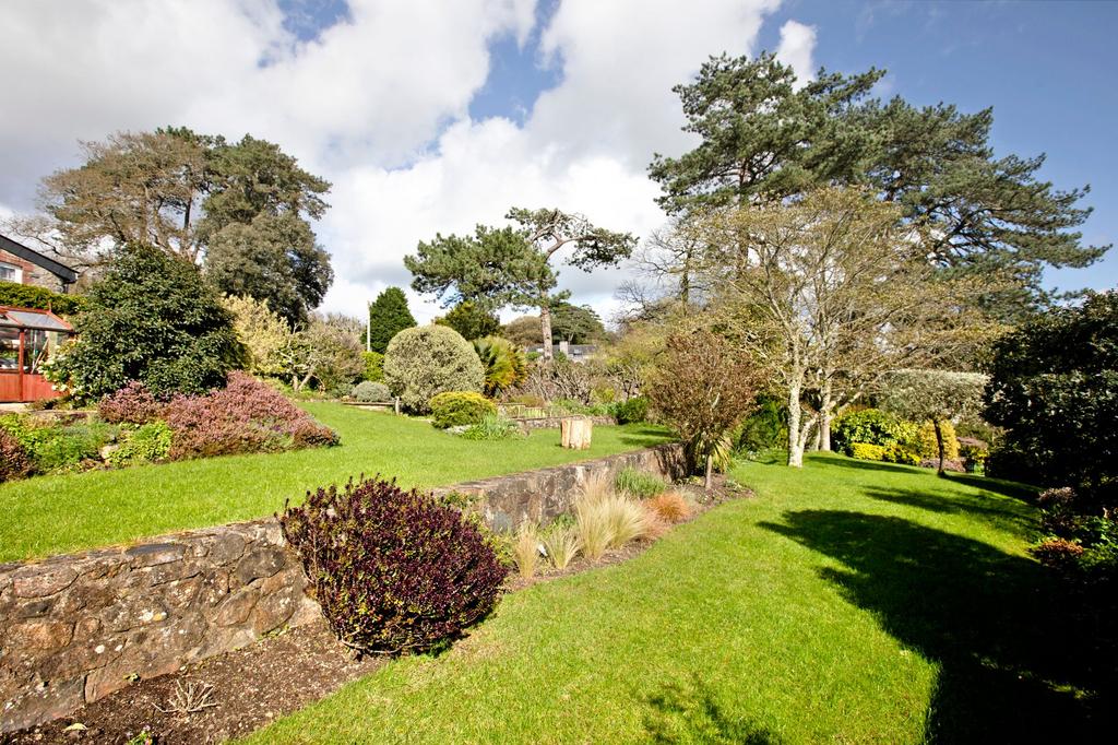 Bovey Tracey, Newton Abbot, TQ13 4 bed cottage for sale - £765,000