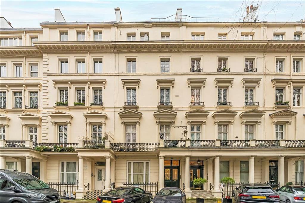 Westbourne Terrace, London W2 1 bed flat - £2,297 pcm (£530 pw)