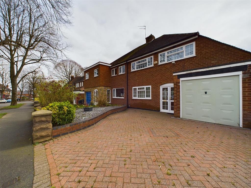 Dene Hollow, Billesley B13 3 bed semi-detached house - £1,495 pcm (£345 pw)
