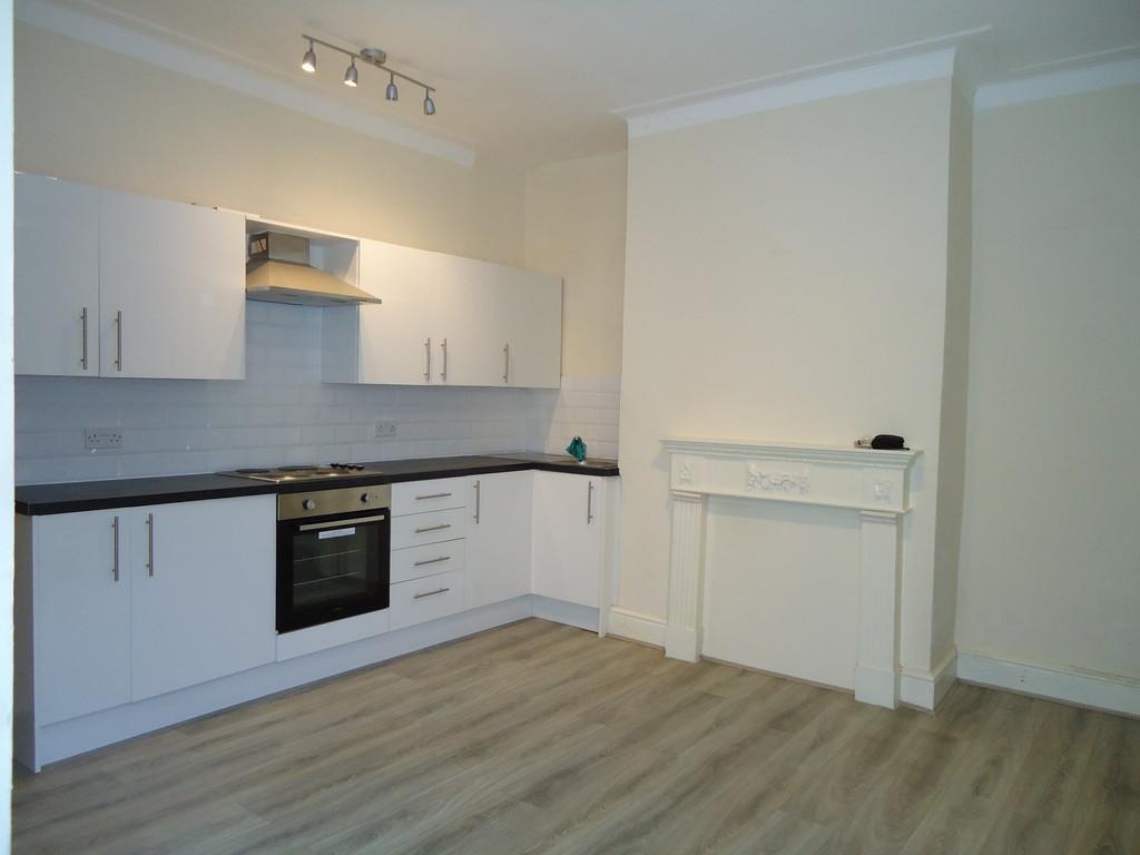 Woodview Terrace, Leeds LS11 2 bed terraced house - £700 pcm (£162 pw)