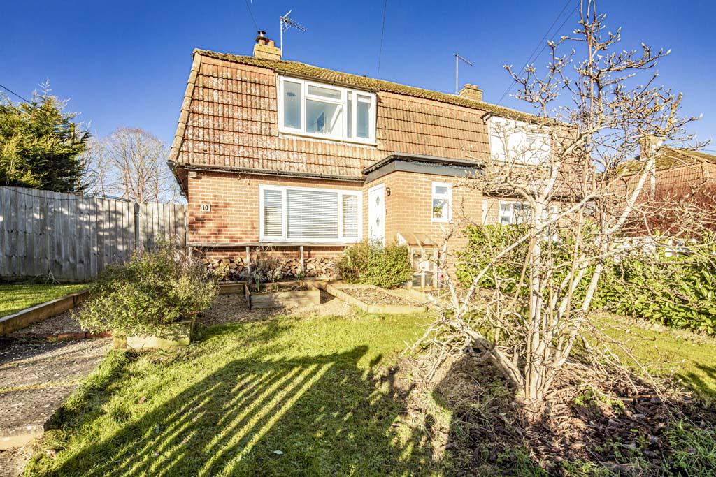 10 Moreton Road, Aston Upthorpe, OX11 3 bed property for sale - £600,000