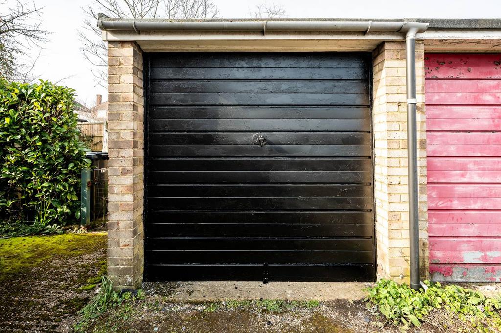 Badger Close, Guildford, GU2 Garage - £27,000