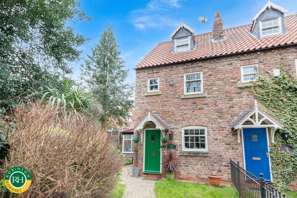 Westgate, Tickhill, Doncaster 3 bed end of terrace house - £270,000