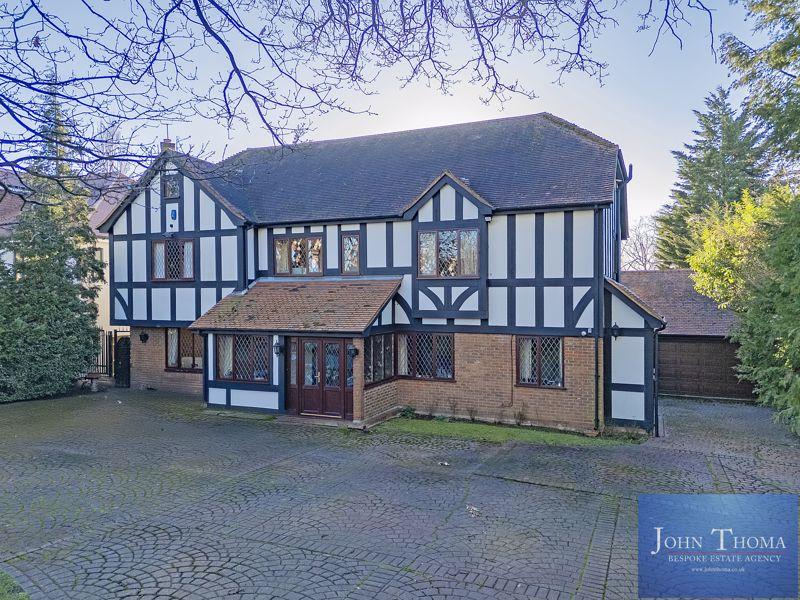 Manor Road, Chigwell IG7 6 bed detached house for sale - £2,900,000