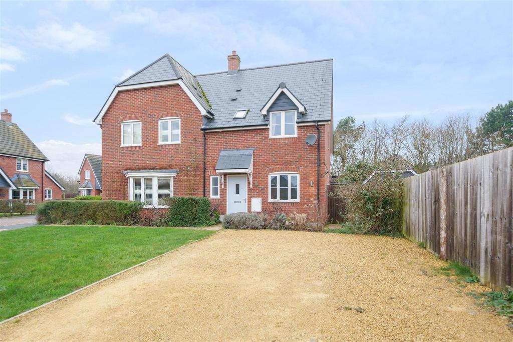 Buchan Place, Abingdon OX13 3 bed semi-detached house for sale - £425,000