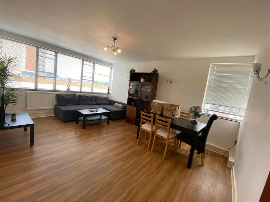Sentinel House, Brent Street 2 bed flat - £1,795 pcm (£414 pw)