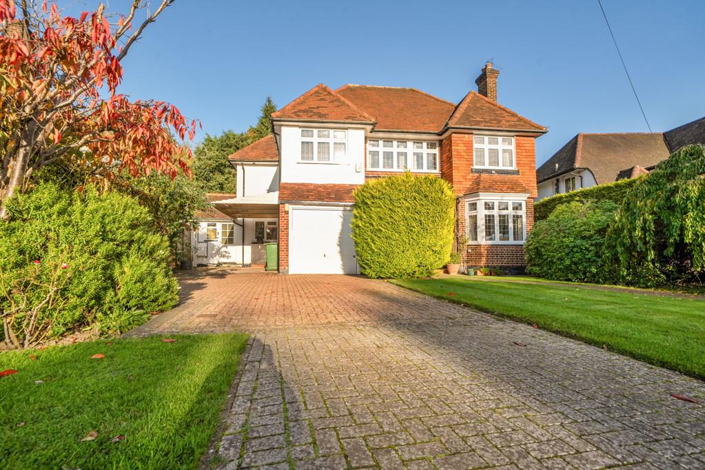 Cuckoo Hill Drive, Pinner 4 bed detached house - £1,500,000