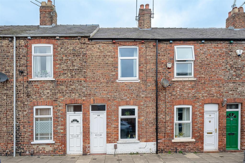 Ashville Street, The Groves, York... 2 bed terraced house - £230,000