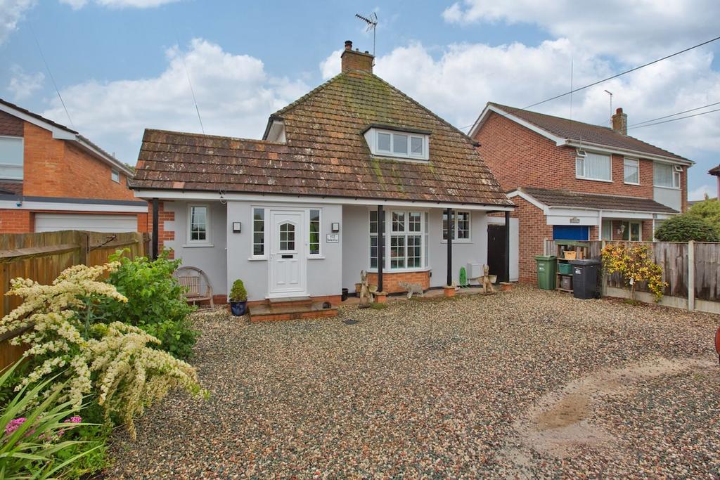 Berrow Road, Burnham-On-Sea TA8 4 bed cottage for sale - £425,000