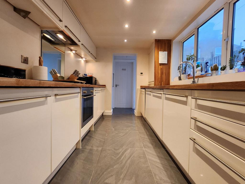 Flora Road, Ramsgate CT11 3 bed terraced house for sale - £240,000