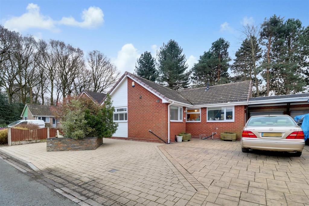 Heathwood Drive, Alsager 2 bed detached bungalow - £315,000