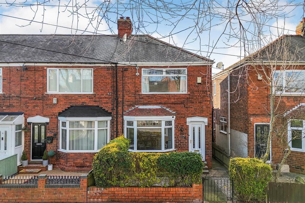 First Lane, Hessle 2 bed end of terrace house - £154,500