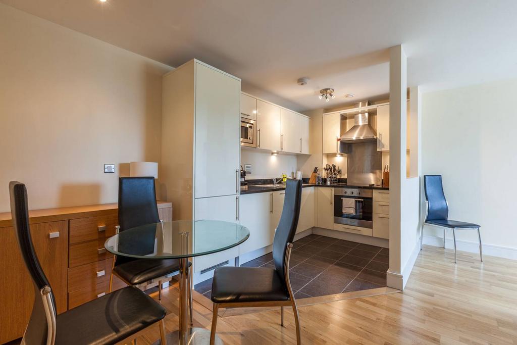 Hare Marsh,E2, Bethnal Green, London, E2 1 bed flat to rent - £2,000 ...