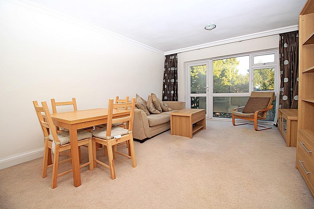Granwood Court, The Grove TW7 2 bed flat to rent - £1,850 pcm (£427 pw)