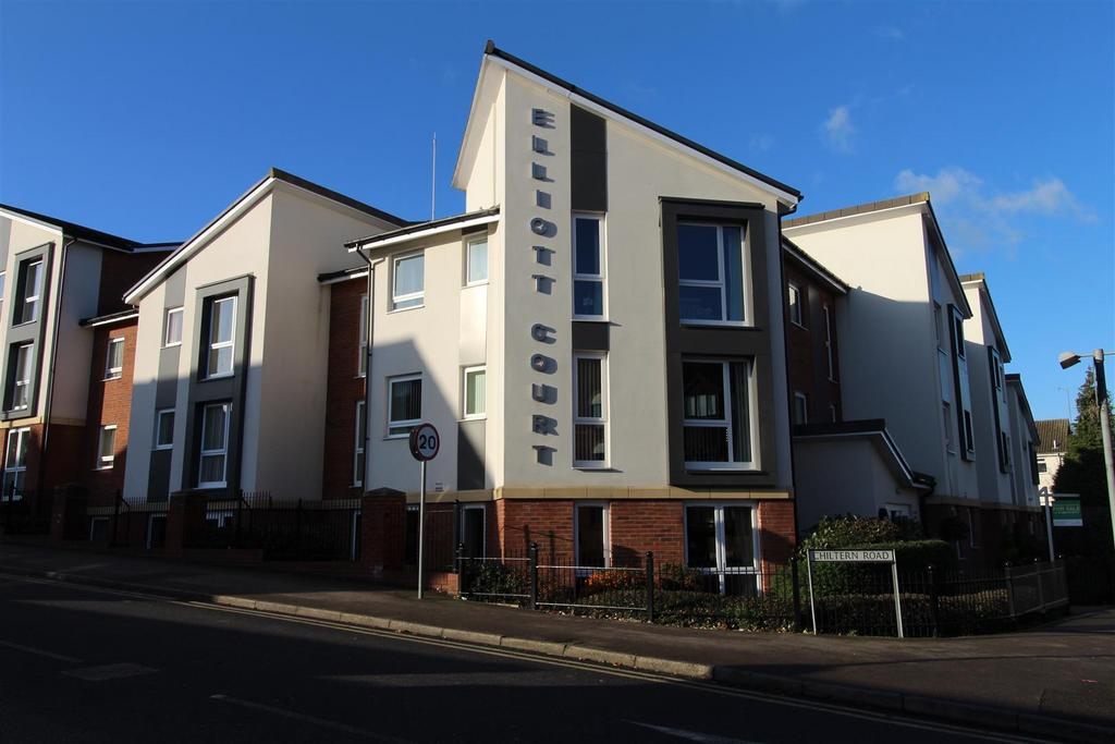 Elliott Court, High Street North... 1 bed flat for sale - £195,000