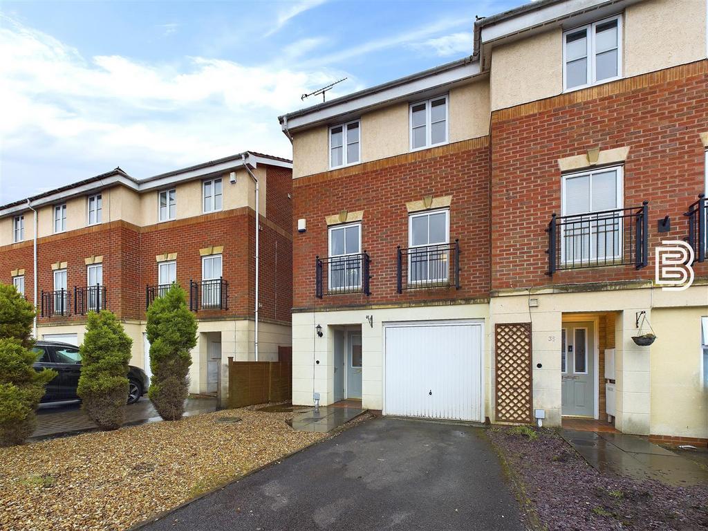 Viaduct Close, Rugby CV21 3 bed semi-detached house - £295,000