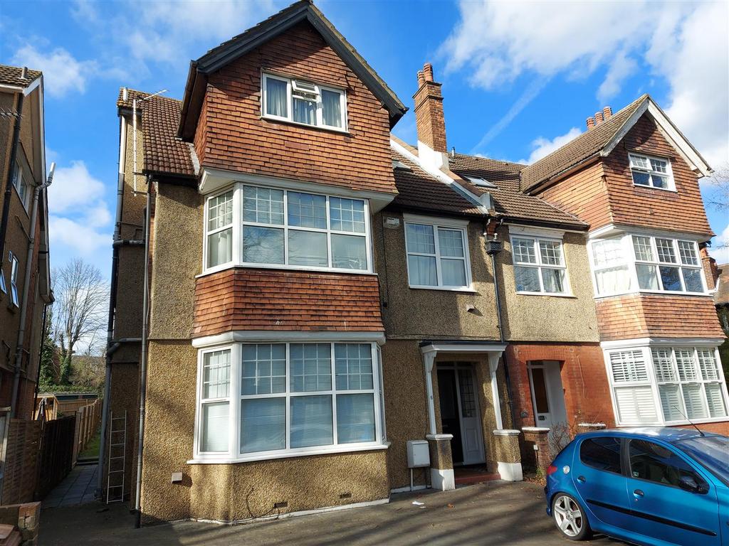 Camborne Road, Sutton SM2 Studio - £975 pcm (£225 pw)
