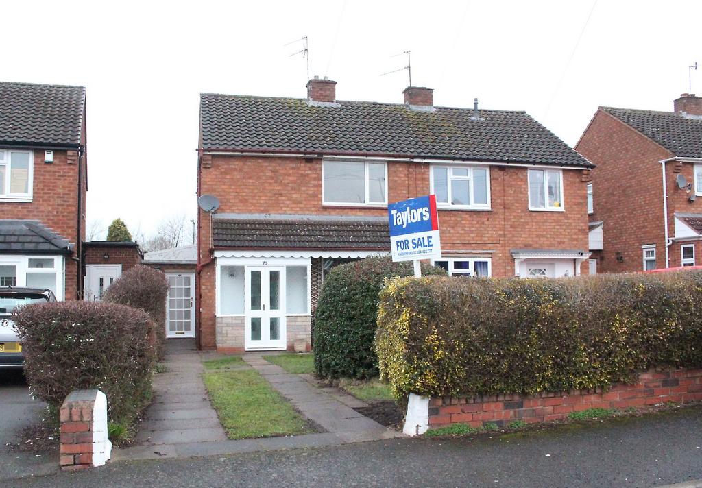 Larch Road, Kingswinford DY6 2 bed semi-detached house for sale - £199,950