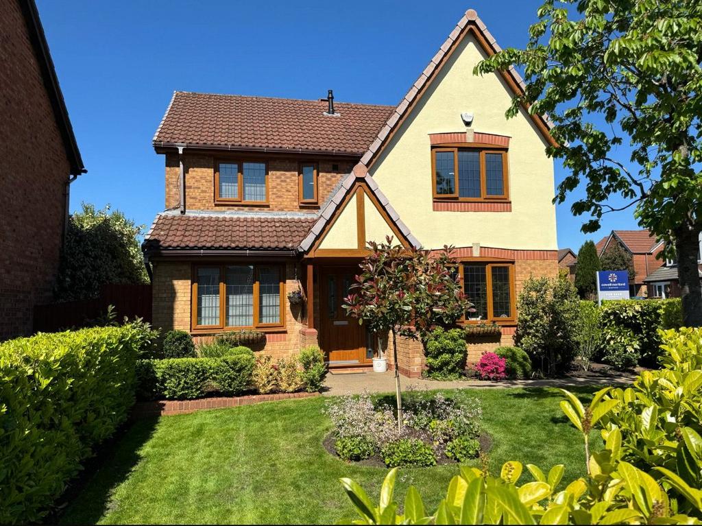 Claymere Avenue, Rochdale OL11 4 bed detached house for sale - £500,000