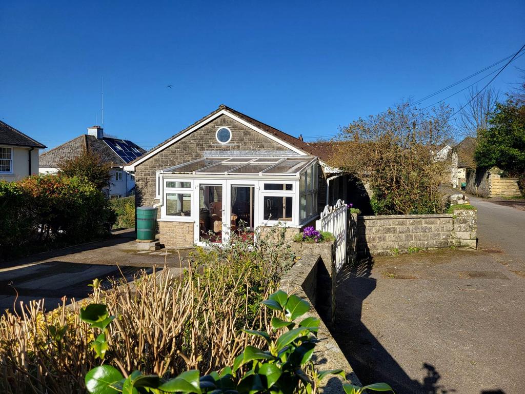 Axminster Road, Musbury, Axminster 3 bed detached bungalow for sale - £ ...