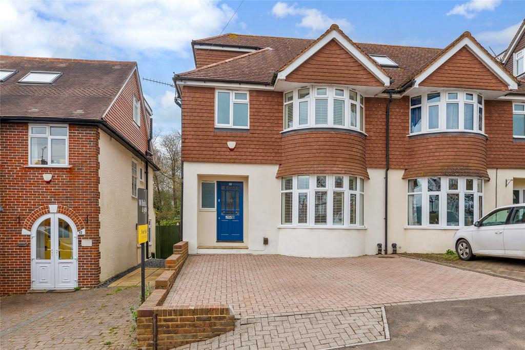 Redstone Park, Redhill, Surrey, RH1 4 bed semi-detached house - £700,000