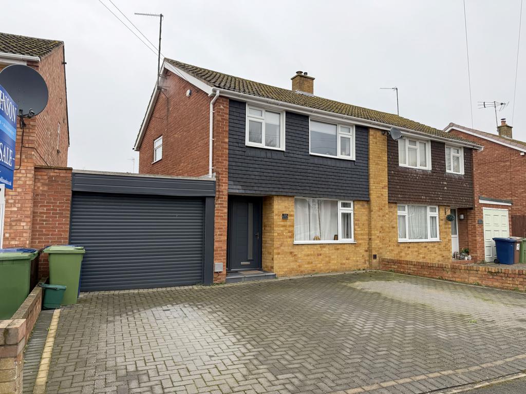 Carrant Road, Mitton, Tewkesbury GL20 3 bed semi-detached house - £380,000