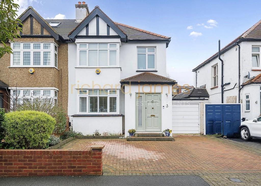 Holmwood Grove, Mill Hill, NW7 3 bed house - £1,000,000