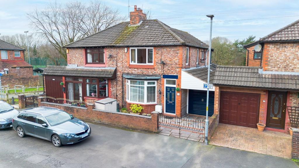 Wellfield Street, Warrington, WA5 2 bed semi-detached house - £220,000