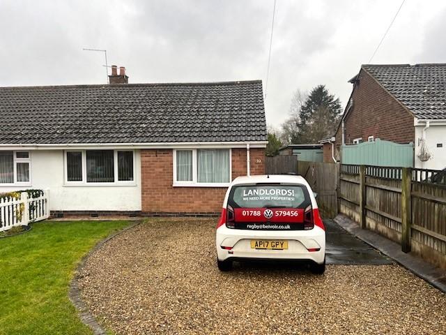 Daventry Road, Barby, CV23 3 bed bungalow - £1,200 pcm (£277 pw)