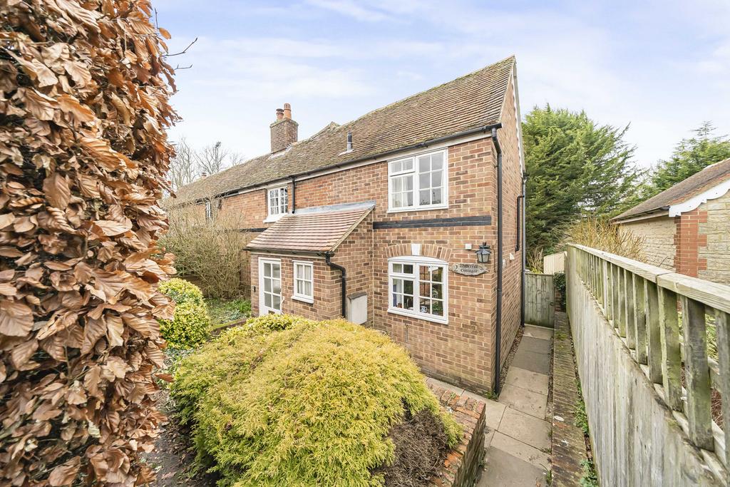 Grove Road, Wantage, OX12 3 bed semi-detached house for sale - £325,000