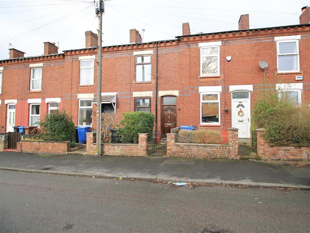 Basil Street, Stockport SK4 2 bed terraced house - £925 pcm (£213 pw)
