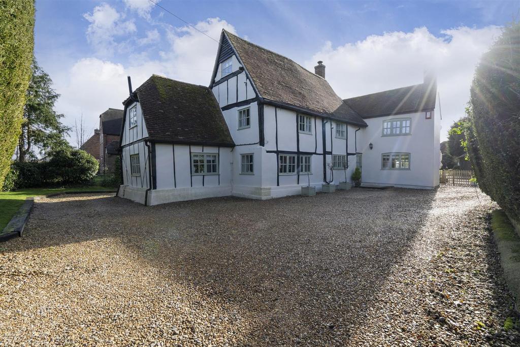 Cranfield Road, Moulsoe, Newport Pagnell 4 bed detached house for sale ...