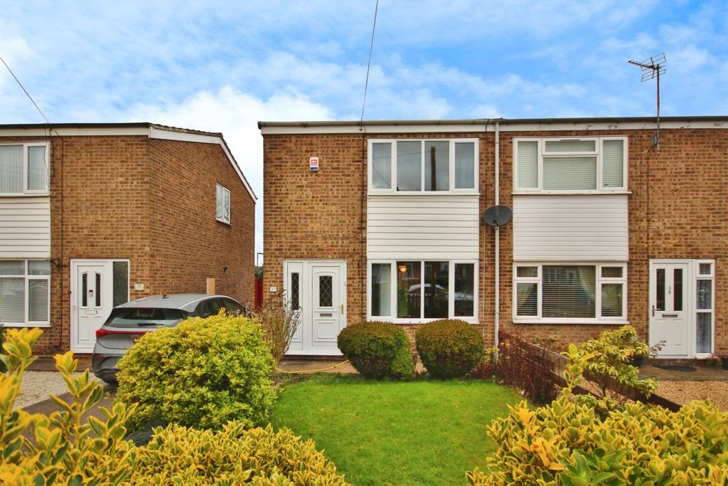 Truro Close, Sutton-On-Hull, Hull... 2 bed semi-detached house - £145,000