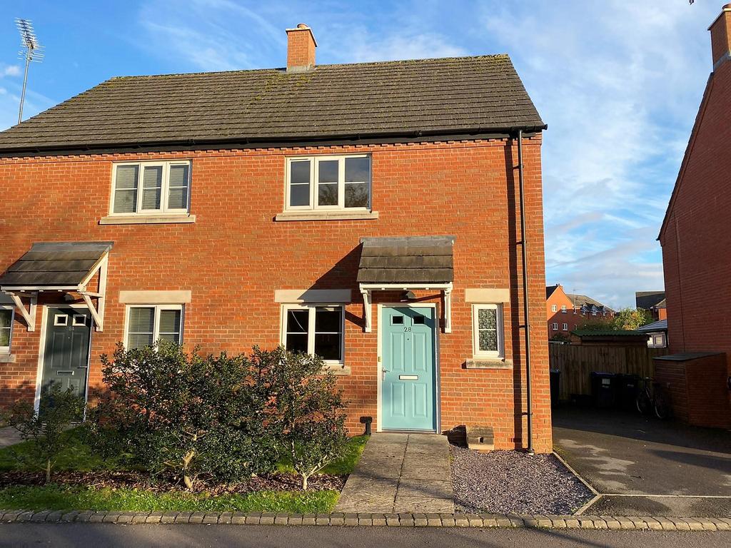 Dowse Road, Devizes SN10 3 bed semi-detached house - £1,200 pcm (£277 pw)