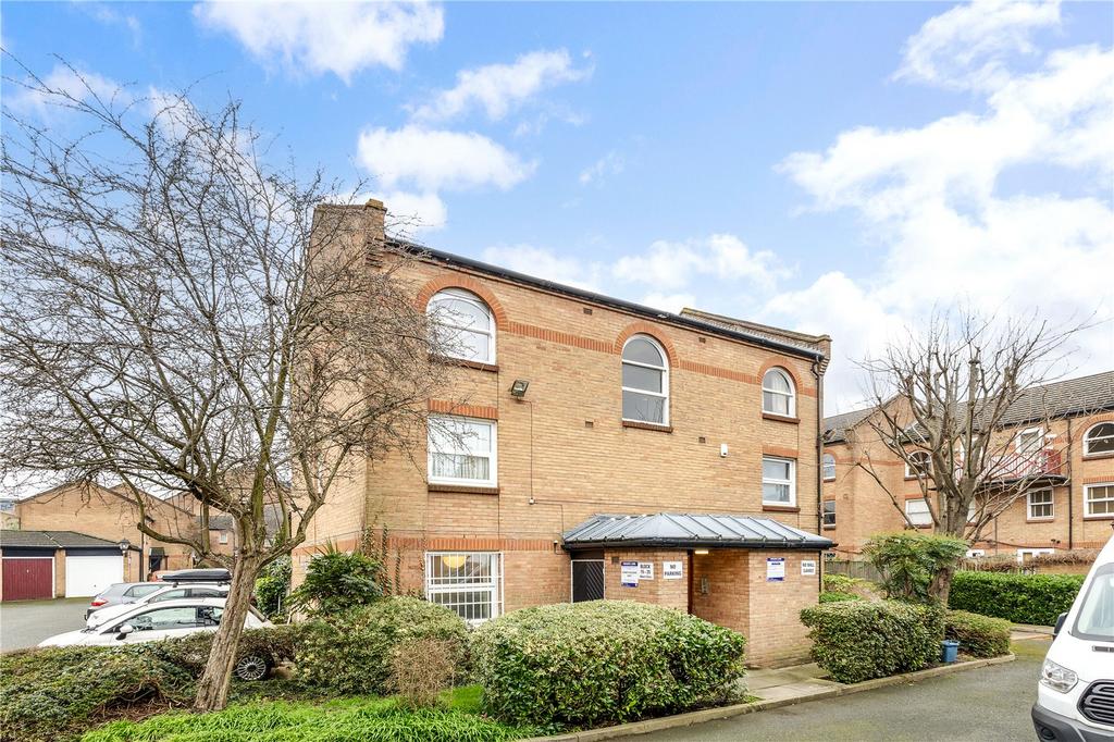 Albert Close, South Hackney, London, E9 1 bed apartment for sale - £450,000
