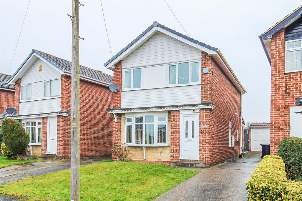 Stone Brig Green, Leeds LS26 3 bed detached house for sale - £300,000