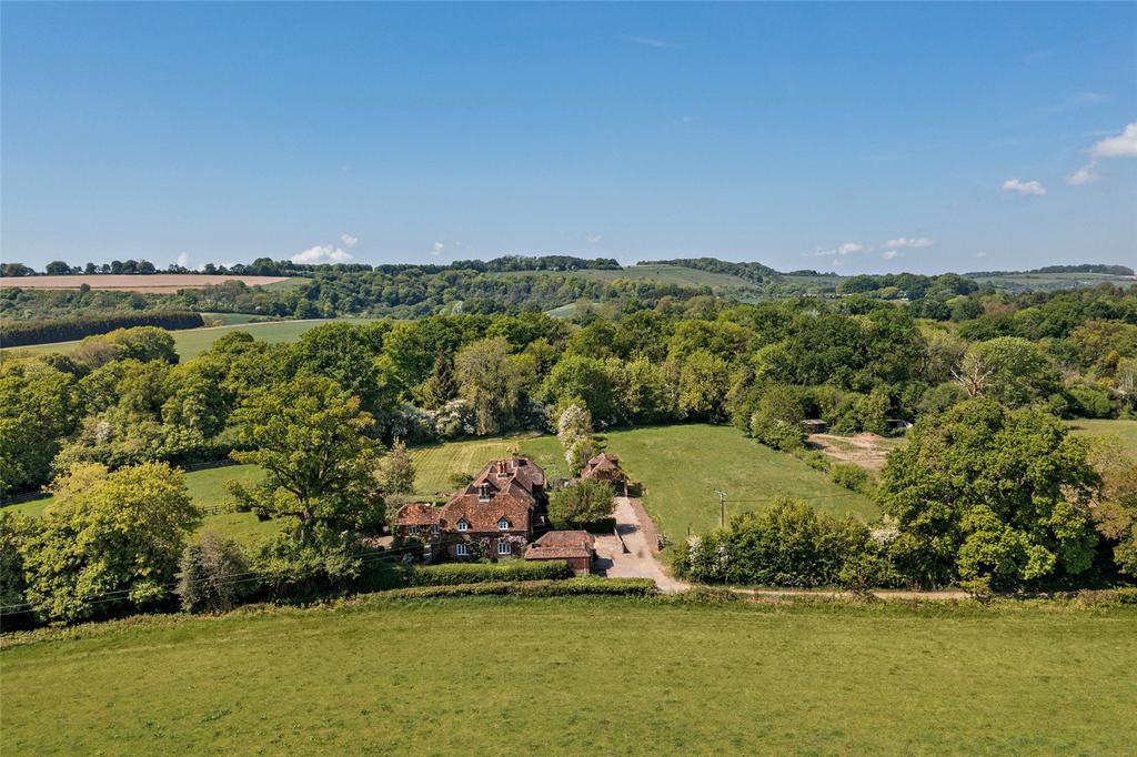 Hollington Lane, Woolton Hill... 5 bed detached house for sale - £1,175,000
